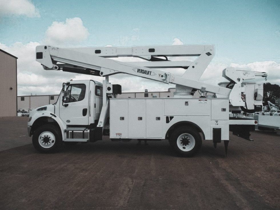 Versalift Bucket Trucks & Aerial Lifts - Safety is Priority #1 | JDC