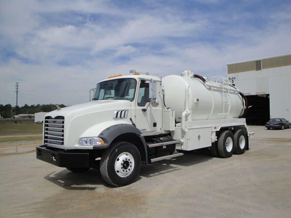 Liquid Vacuum Truck Rental | Industrial & Municipal Equipment | JDC